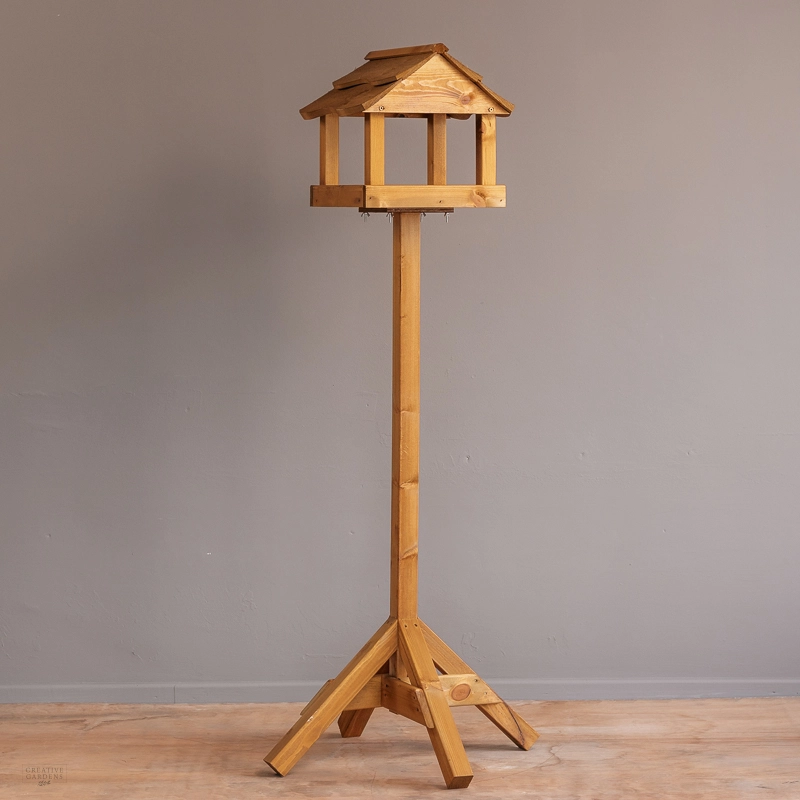 Tom Chambers Bird Inn - Creative Gardens