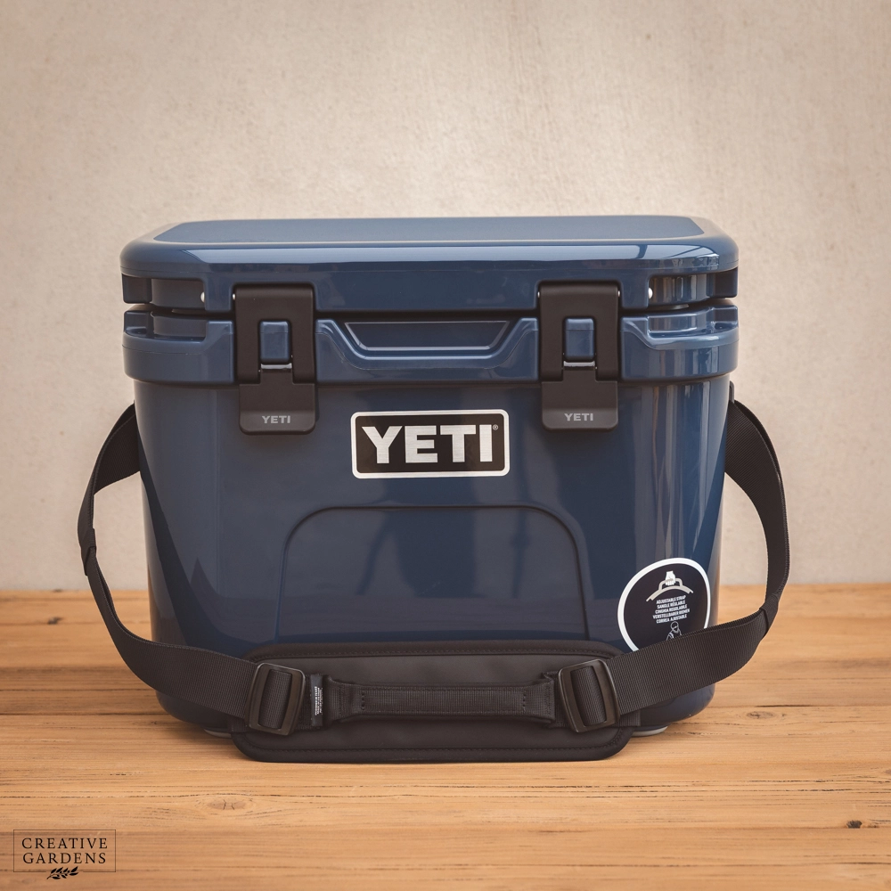 YETI Roadie 15 - Navy - Creative Gardens